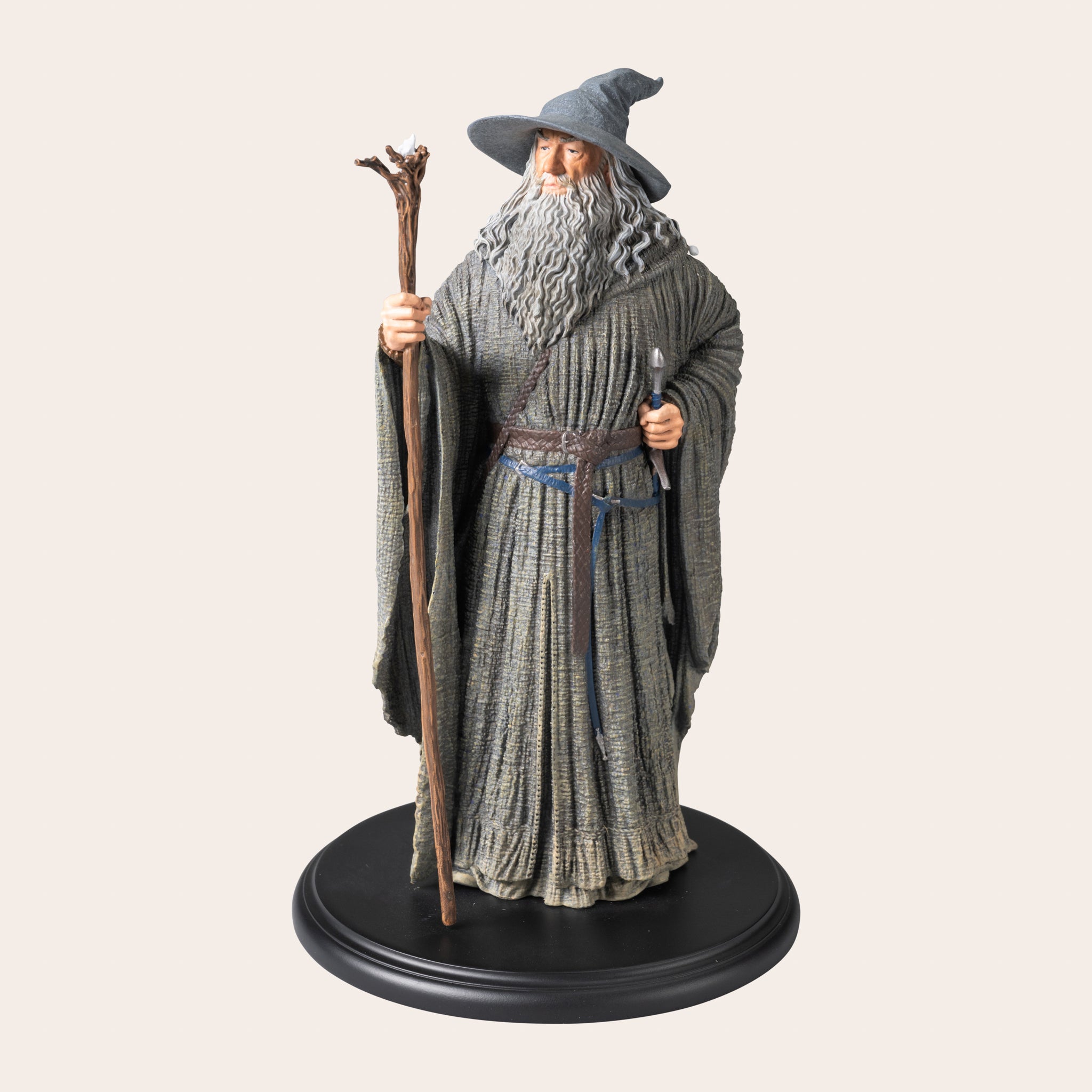 Gandalf the Grey™ Wizard Miniature Statue – Hobbiton™ Movie Set