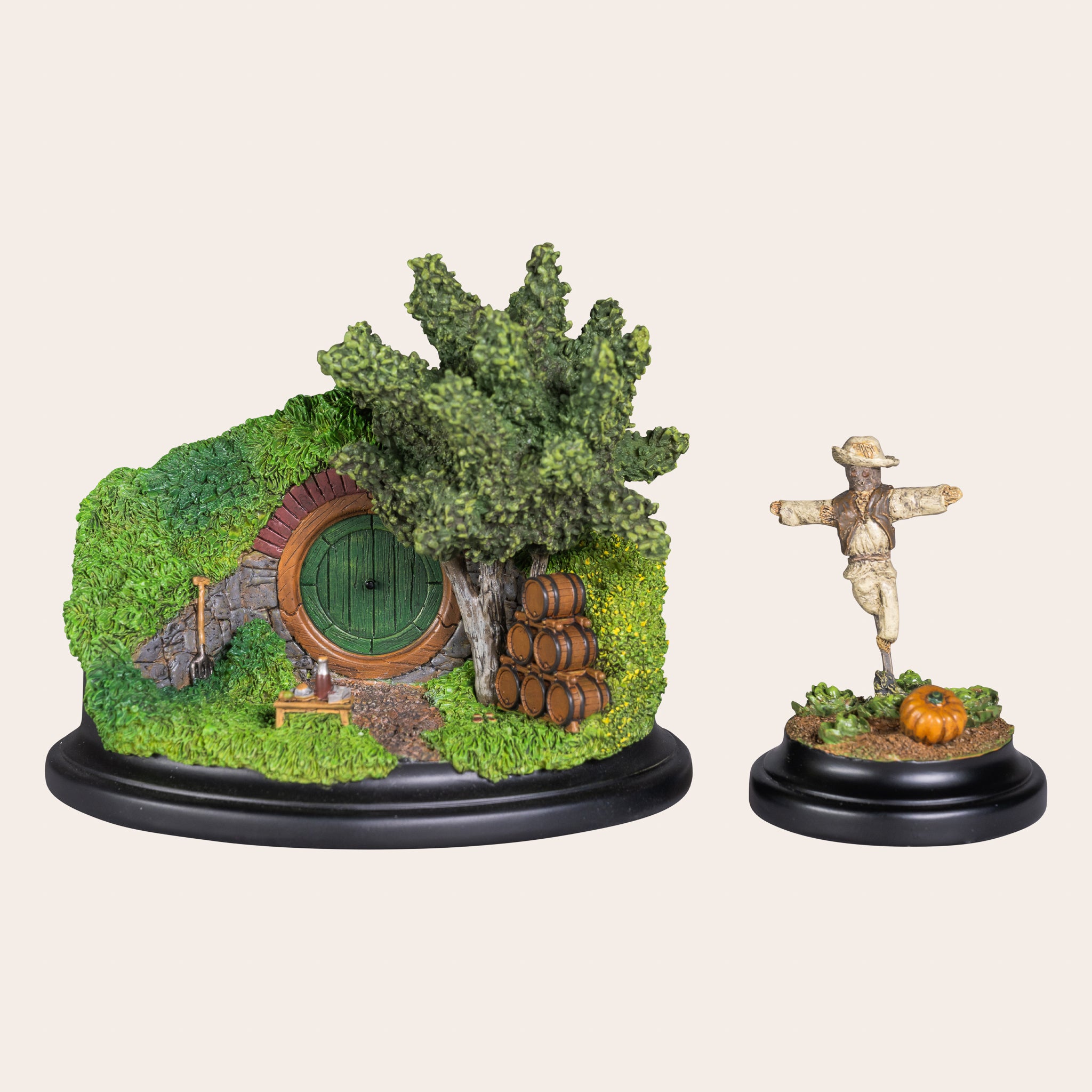 #15 Gardens Smial - Hobbit Hole™ Collectible – Hobbiton™ Movie Set
